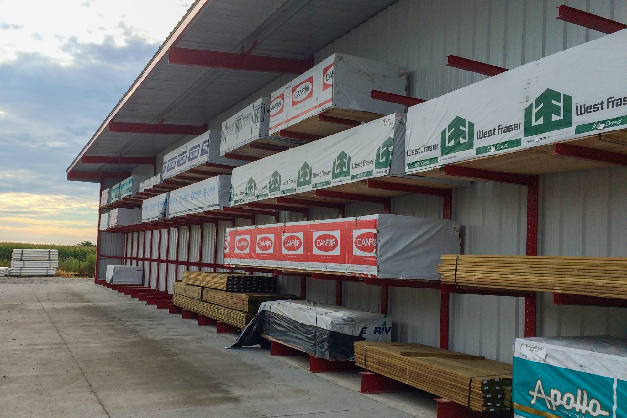 L-Shed & T-Shed Covered Cantilever Storage Racking Systems